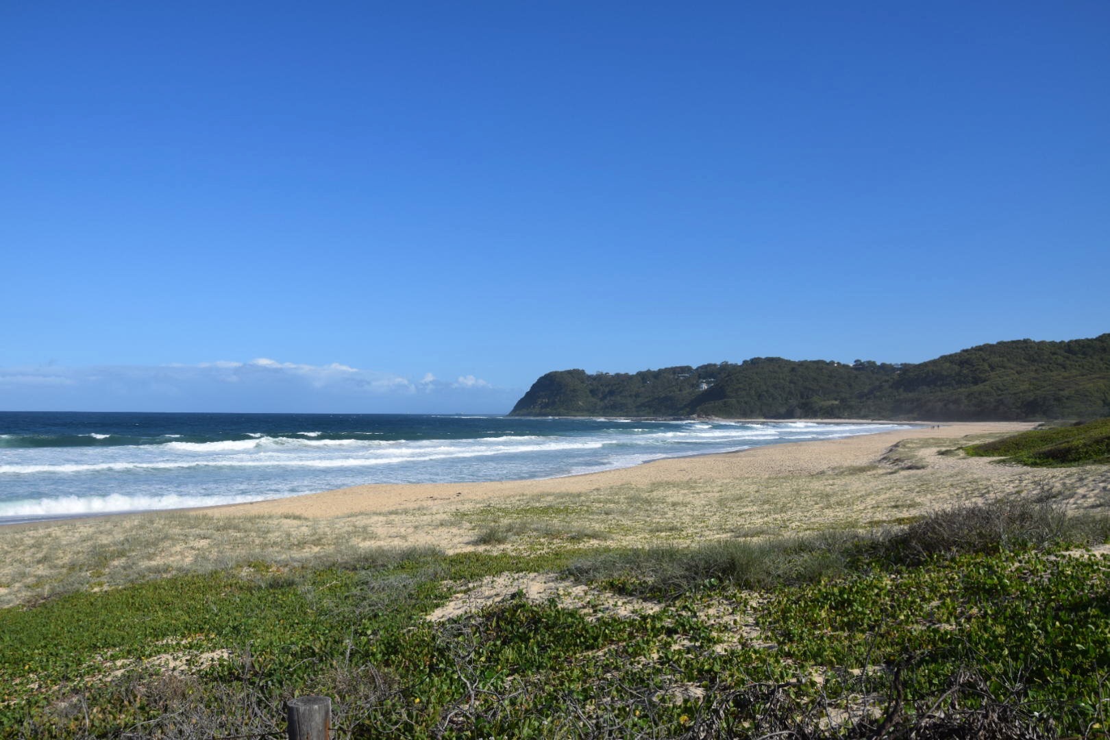 The Quite Magnificent Dudley Beach in Newcastle | Look at our World