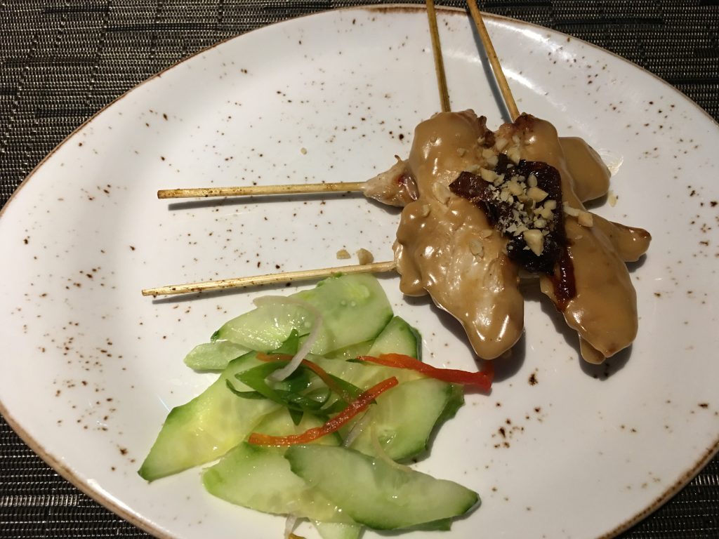 Dragon Lady, Asian Cuisine in the Middle of the Ocean | Look at out World